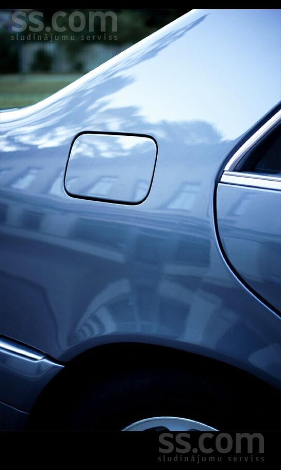 Grey Mercedes-Benz S 500 1995 in Riga, with an engine capacity of 5.00 L and mileage of 199 thousand km for 13300 €, photo 12 on AUTOMOTO.COM.LV