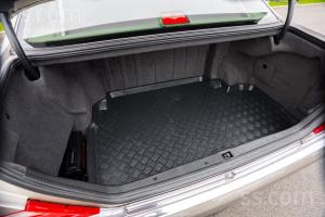 Pelēks Mercedes-Benz S 500 1995 Jelgava, ar dzinēja tilpumu 5.00 L un nobraukumu 113 tūkst. km par 15000 €, foto 17 vietnē AUTOMOTO.COM.LV