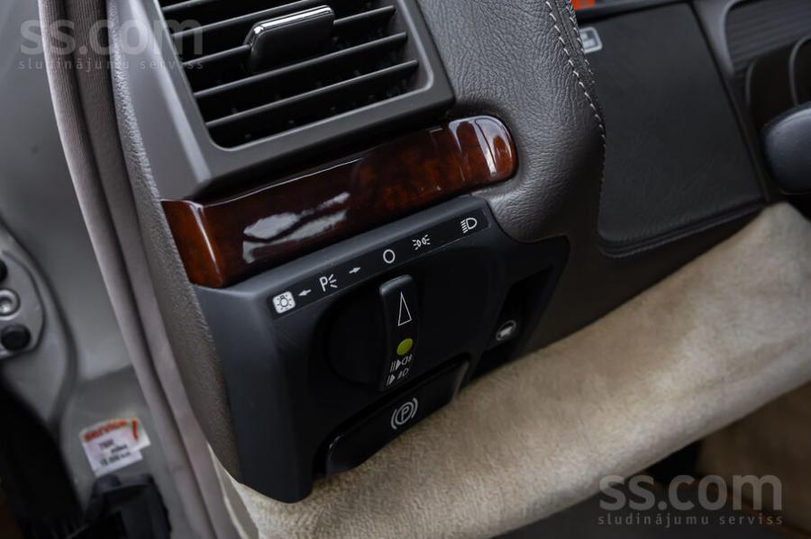 Pelēks Mercedes-Benz S 500 1995 Jelgava, ar dzinēja tilpumu 5.00 L un nobraukumu 113 tūkst. km par 15000 €, foto 19 vietnē AUTOMOTO.COM.LV