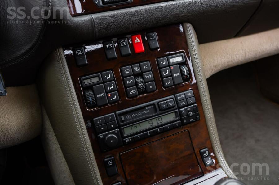 Pelēks Mercedes-Benz S 500 1995 Jelgava, ar dzinēja tilpumu 5.00 L un nobraukumu 113 tūkst. km par 15000 €, foto 24 vietnē AUTOMOTO.COM.LV