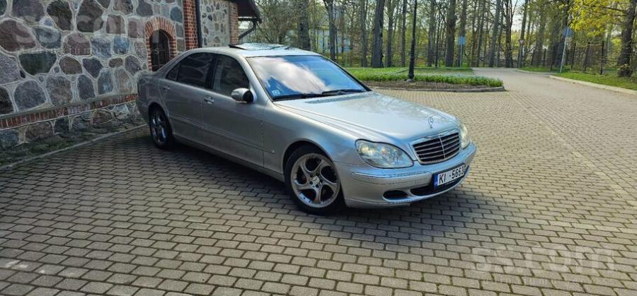 Pelēks Mercedes-Benz S 500 2003 Gulbene, ar dzinēja tilpumu 5.00 L un nobraukumu 210 tūkst. km par 6000 €, foto 3 vietnē AUTOMOTO.COM.LV