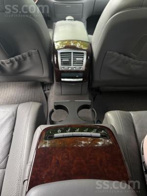 Grey Mercedes-Benz S 500 2005 in Riga, with an engine capacity of 5.50 L and mileage of 323 thousand km for 8299 €, photo 17 on AUTOMOTO.COM.LV