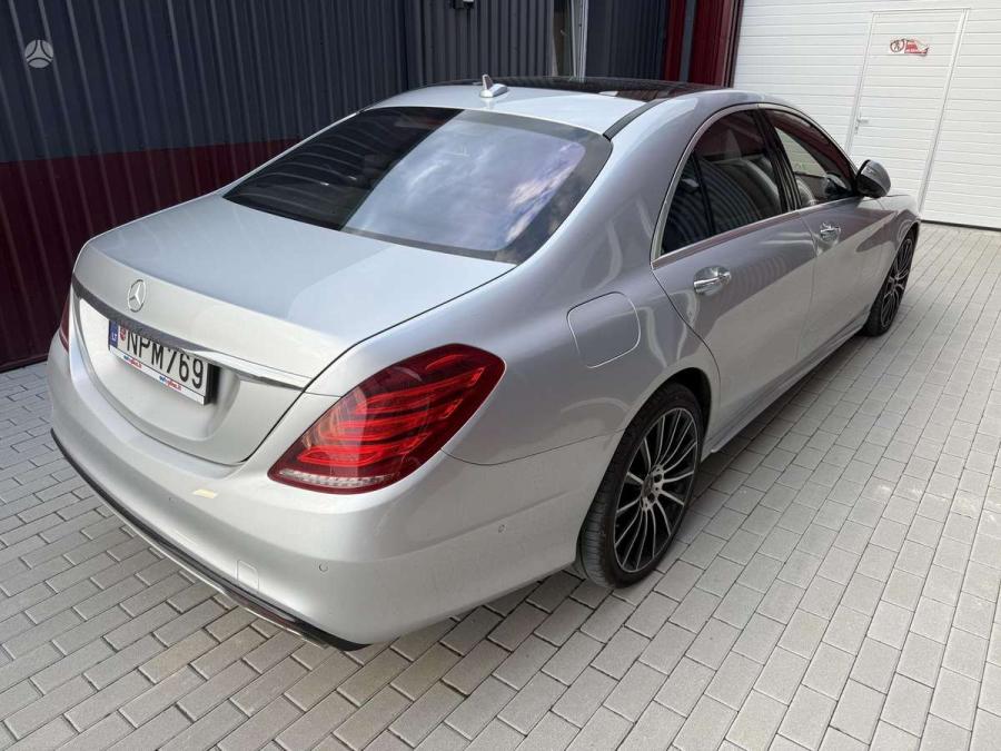 Grey Mercedes-Benz S 500 2013 in Radviliskis, with an engine capacity of 0.00 L and mileage of 340 thousand km for 17500 €, photo 5 on AUTOMOTO.COM.LV