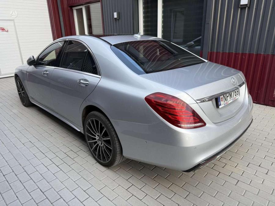Grey Mercedes-Benz S 500 2013 in Radviliskis, with an engine capacity of 0.00 L and mileage of 340 thousand km for 17500 €, photo 6 on AUTOMOTO.COM.LV