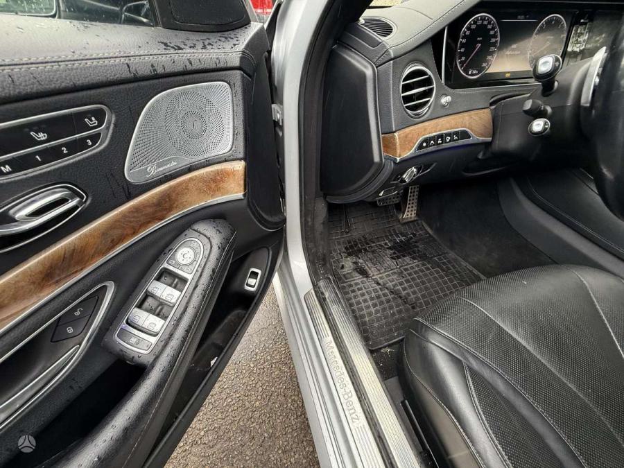 Grey Mercedes-Benz S 500 2013 in Radviliskis, with an engine capacity of 0.00 L and mileage of 340 thousand km for 17500 €, photo 9 on AUTOMOTO.COM.LV