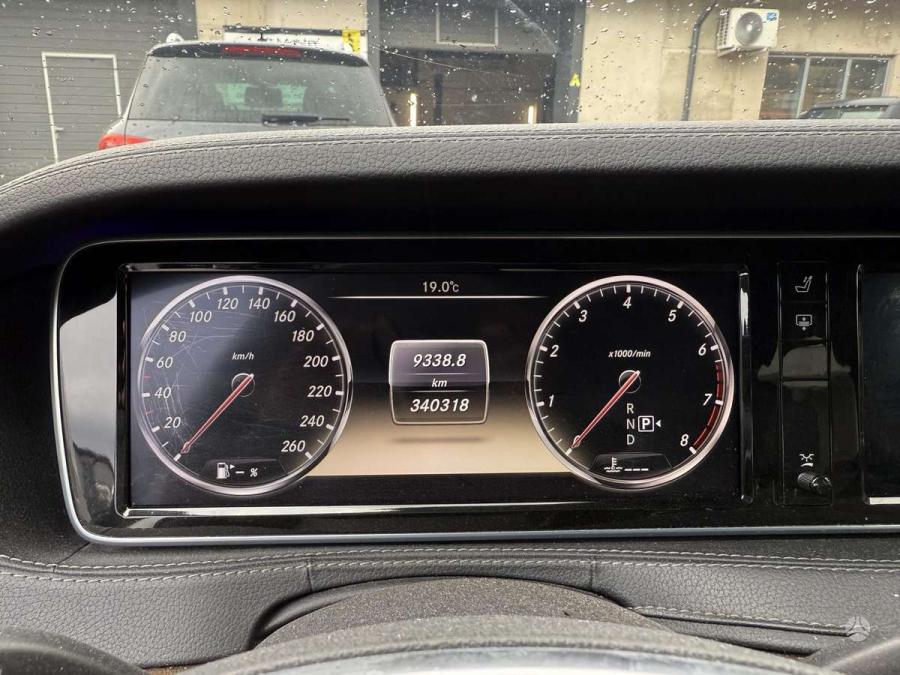 Grey Mercedes-Benz S 500 2013 in Radviliskis, with an engine capacity of 0.00 L and mileage of 340 thousand km for 17500 €, photo 16 on AUTOMOTO.COM.LV