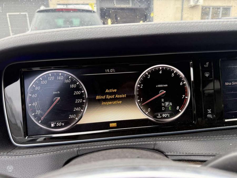 Grey Mercedes-Benz S 500 2013 in Radviliskis, with an engine capacity of 0.00 L and mileage of 340 thousand km for 17500 €, photo 17 on AUTOMOTO.COM.LV