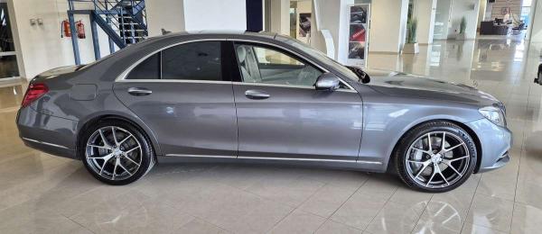 Pelēks Mercedes-Benz S 500 2016 Šauļi, ar dzinēja tilpumu 4.66 L un nobraukumu 157 tūkst. km par 33900 €, foto 6 vietnē AUTOMOTO.COM.LV