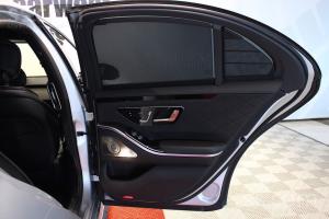 Pelēks Mercedes-Benz S 500 2022 Rīga, ar dzinēja tilpumu 3.00 L un nobraukumu 107 tūkst. km par 79500 €, foto 25 vietnē AUTOMOTO.COM.LV