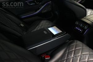 Pelēks Mercedes-Benz S 500 2022 Rīga, ar dzinēja tilpumu 3.00 L un nobraukumu 107 tūkst. km par 79500 €, foto 28 vietnē AUTOMOTO.COM.LV