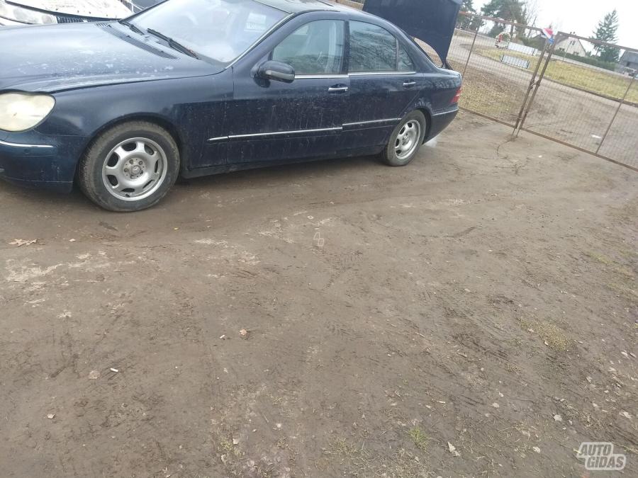Mercedes-Benz S 500 2000 in Vilnius, with an engine capacity of 5.00 L and mileage of 295 thousand km for 1500 €, photo 5 on AUTOMOTO.COM.LV
