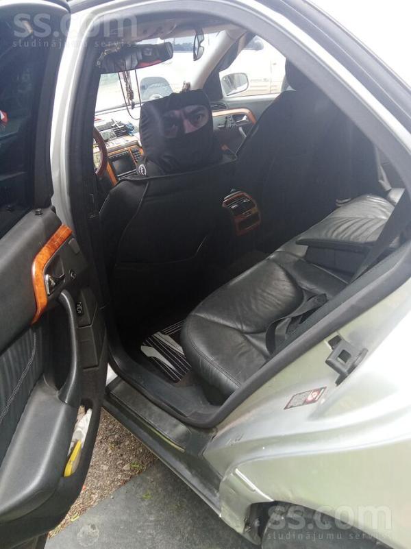 Mercedes-Benz S 500 2001 Rīga, ar dzinēja tilpumu 5.00 L un nobraukumu 318 tūkst. km par 2800 €, foto 7 vietnē AUTOMOTO.COM.LV