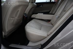 Mercedes-Benz S 500 2006 Rīga, ar dzinēja tilpumu 5.50 L un nobraukumu 183 tūkst. km par 10490 €, foto 14 vietnē AUTOMOTO.COM.LV