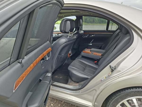 Mercedes-Benz S 500 2006 Viļņa, ar dzinēja tilpumu 5.50 L un nobraukumu 260 tūkst. km par 3000 €, foto 9 vietnē AUTOMOTO.COM.LV