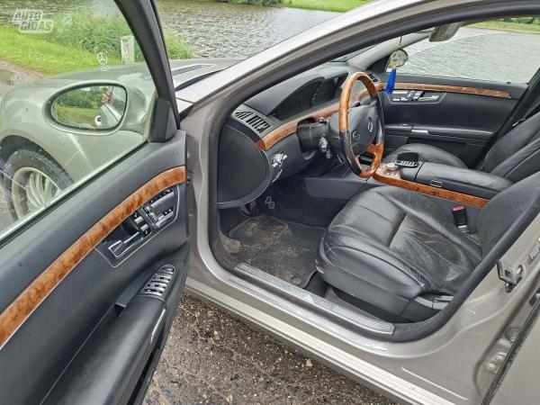 Mercedes-Benz S 500 2006 Viļņa, ar dzinēja tilpumu 5.50 L un nobraukumu 260 tūkst. km par 3000 €, foto 10 vietnē AUTOMOTO.COM.LV