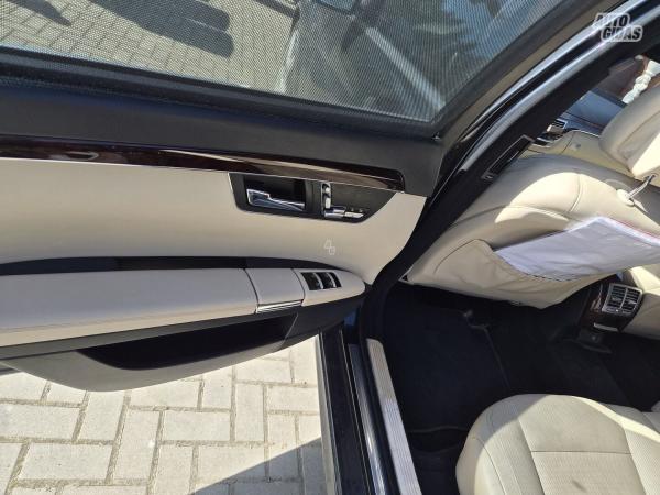 Mercedes-Benz S 500 2011 Klaipėda, ar dzinēja tilpumu 4.70 L un nobraukumu 235 tūkst. km par 13000 €, foto 5 vietnē AUTOMOTO.COM.LV