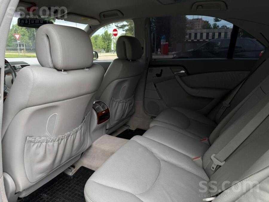 Violets Mercedes-Benz S 500 2002 Rīga, ar dzinēja tilpumu 5.00 L un nobraukumu 168 tūkst. km par 1990 €, foto 12 vietnē AUTOMOTO.COM.LV