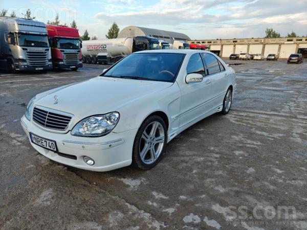 White Mercedes-Benz S 500 2001 in Jelgava, with an engine capacity of 5.00 L and mileage of 199 thousand km for 7900 €, photo 1 on AUTOMOTO.COM.LV