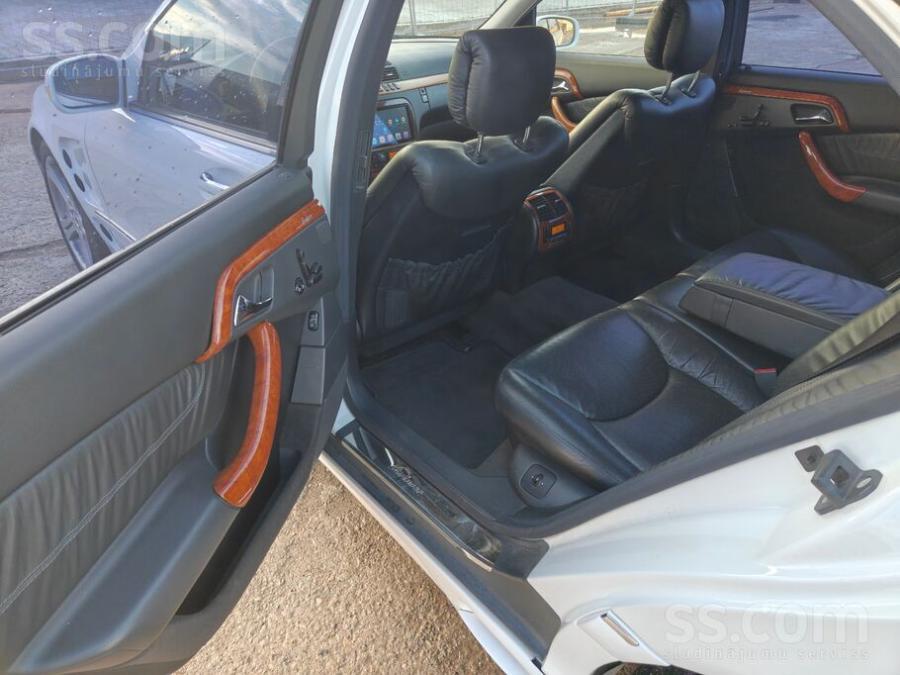 Balts Mercedes-Benz S 500 2001 Jelgava, ar dzinēja tilpumu 5.00 L un nobraukumu 199 tūkst. km par 7900 €, foto 12 vietnē AUTOMOTO.COM.LV