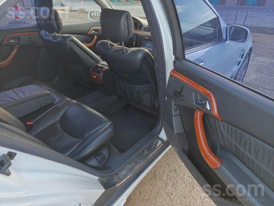 Balts Mercedes-Benz S 500 2001 Jelgava, ar dzinēja tilpumu 5.00 L un nobraukumu 199 tūkst. km par 7900 €, foto 15 vietnē AUTOMOTO.COM.LV