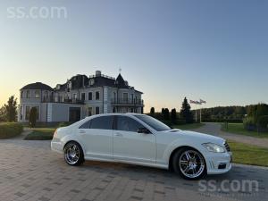 Balts Mercedes-Benz S 500 2006 Rīga, ar dzinēja tilpumu 5.50 L un nobraukumu 360 tūkst. km par 9500 €, foto 3 vietnē AUTOMOTO.COM.LV