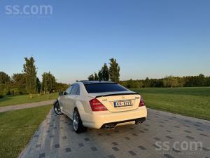 Balts Mercedes-Benz S 500 2006 Rīga, ar dzinēja tilpumu 5.50 L un nobraukumu 360 tūkst. km par 9500 €, foto 8 vietnē AUTOMOTO.COM.LV