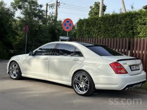 Balts Mercedes-Benz S 500 2006 Rīga, ar dzinēja tilpumu 5.50 L un nobraukumu 360 tūkst. km par 9500 €, foto 9 vietnē AUTOMOTO.COM.LV