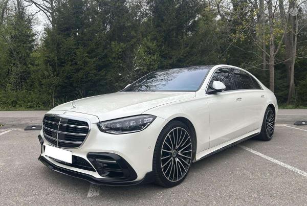 White Mercedes-Benz S 500 2021 in Klaipeda, with an engine capacity of 3.00 L and mileage of 70 thousand km for 72900 €, photo 1 on AUTOMOTO.COM.LV