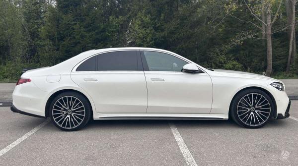 White Mercedes-Benz S 500 2021 in Klaipeda, with an engine capacity of 3.00 L and mileage of 70 thousand km for 72900 €, photo 6 on AUTOMOTO.COM.LV