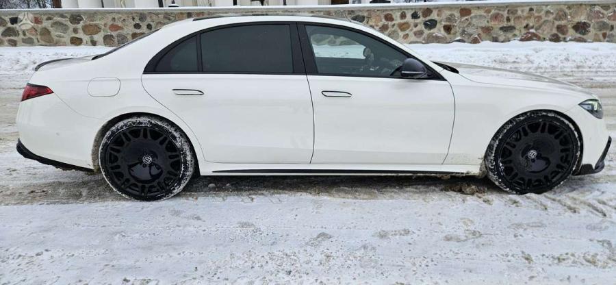 White Mercedes-Benz S 500 2022 in Vilnius, with an engine capacity of 3.00 L and mileage of 59 thousand km for 85000 €, photo 6 on AUTOMOTO.COM.LV