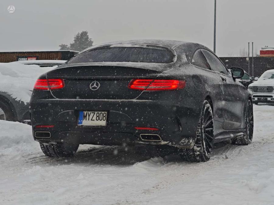 Black Mercedes-Benz s-550 2015 in Vilnius, with an engine capacity of 4.70 L and mileage of 99 thousand km for 39500 €, photo 4 on AUTOMOTO.COM.LV
