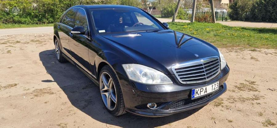 Melns Mercedes-Benz s-550 2008 Klaipėda, ar dzinēja tilpumu 5.46 L un nobraukumu 315 tūkst. km par 7500 €, foto 1 vietnē AUTOMOTO.COM.LV