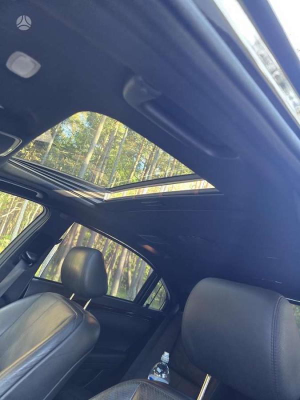 Black Mercedes-Benz s-550 2008 in Klaipeda, with an engine capacity of 5.46 L and mileage of 320 thousand km for 5950 €, photo 7 on AUTOMOTO.COM.LV