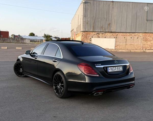 Black Mercedes-Benz s-550 2015 in Mazeikiai, with an engine capacity of 4.66 L and mileage of 117 thousand km for 31500 €, photo 4 on AUTOMOTO.COM.LV