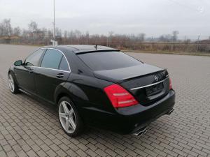 Melns Mercedes-Benz s-550 2006 Marijampole, ar dzinēja tilpumu 5.50 L un nobraukumu 219 tūkst. km par 8900 €, foto 4 vietnē AUTOMOTO.COM.LV