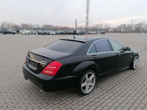 Melns Mercedes-Benz s-550 2006 Marijampole, ar dzinēja tilpumu 5.50 L un nobraukumu 219 tūkst. km par 8900 €, foto 6 vietnē AUTOMOTO.COM.LV