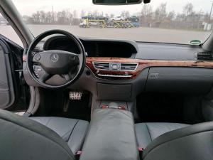 Melns Mercedes-Benz s-550 2006 Marijampole, ar dzinēja tilpumu 5.50 L un nobraukumu 219 tūkst. km par 8900 €, foto 10 vietnē AUTOMOTO.COM.LV