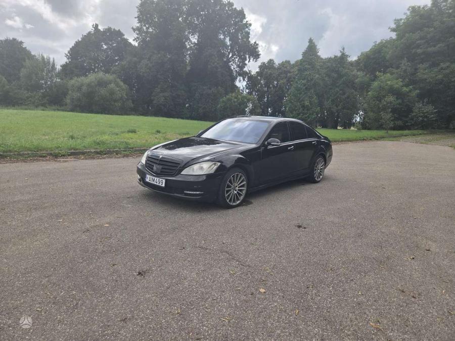 Melns Mercedes-Benz s-550 2007 Trakai, ar dzinēja tilpumu 5.50 L un nobraukumu 319 tūkst. km par 7000 €, foto 6 vietnē AUTOMOTO.COM.LV