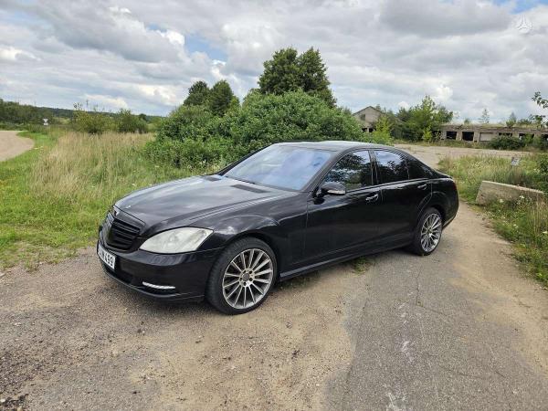 Melns Mercedes-Benz s-550 2007 Trakai, ar dzinēja tilpumu 5.50 L un nobraukumu 319 tūkst. km par 7000 €, foto 6 vietnē AUTOMOTO.COM.LV