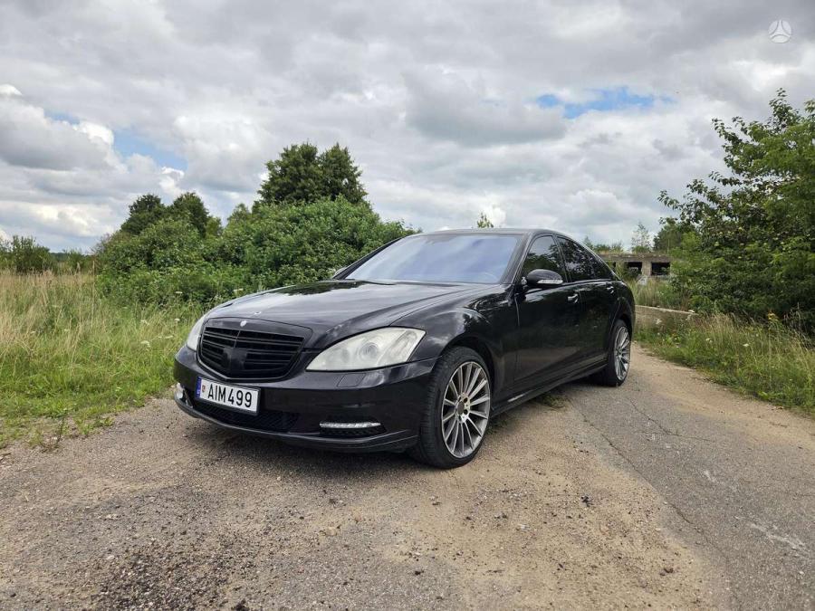 Melns Mercedes-Benz s-550 2007 Trakai, ar dzinēja tilpumu 5.50 L un nobraukumu 319 tūkst. km par 7000 €, foto 8 vietnē AUTOMOTO.COM.LV