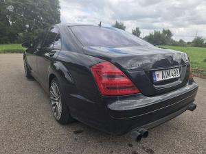 Melns Mercedes-Benz s-550 2007 Trakai, ar dzinēja tilpumu 5.50 L un nobraukumu 319 tūkst. km par 7000 €, foto 13 vietnē AUTOMOTO.COM.LV