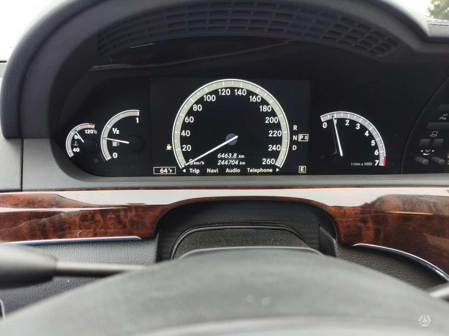 Melns Mercedes-Benz s-550 2012 Kauņa, ar dzinēja tilpumu 4.70 L un nobraukumu 245 tūkst. km par 11000 €, foto 4 vietnē AUTOMOTO.COM.LV