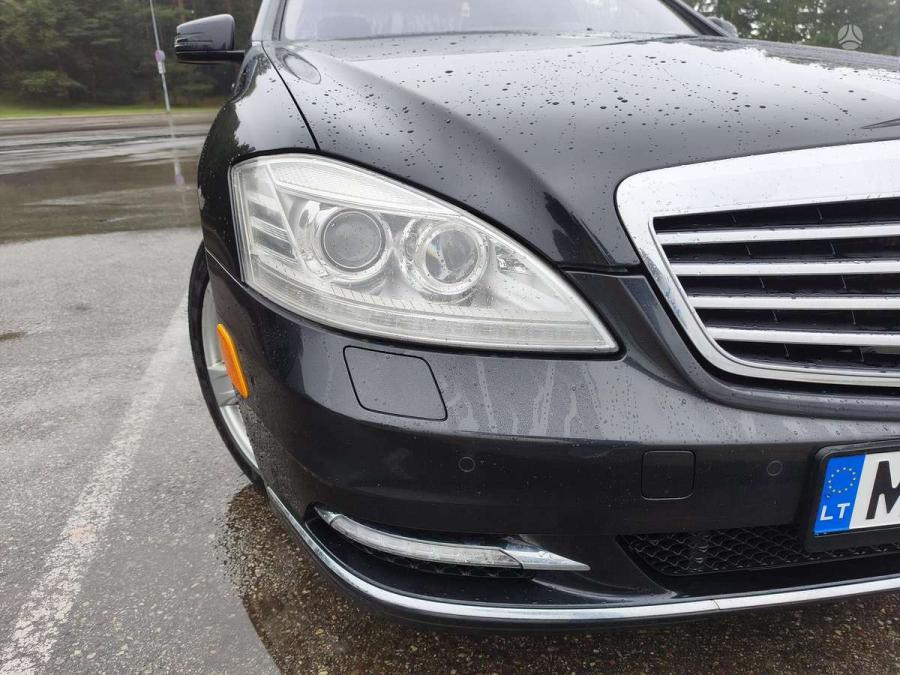 Melns Mercedes-Benz s-550 2012 Kauņa, ar dzinēja tilpumu 4.70 L un nobraukumu 245 tūkst. km par 11000 €, foto 10 vietnē AUTOMOTO.COM.LV