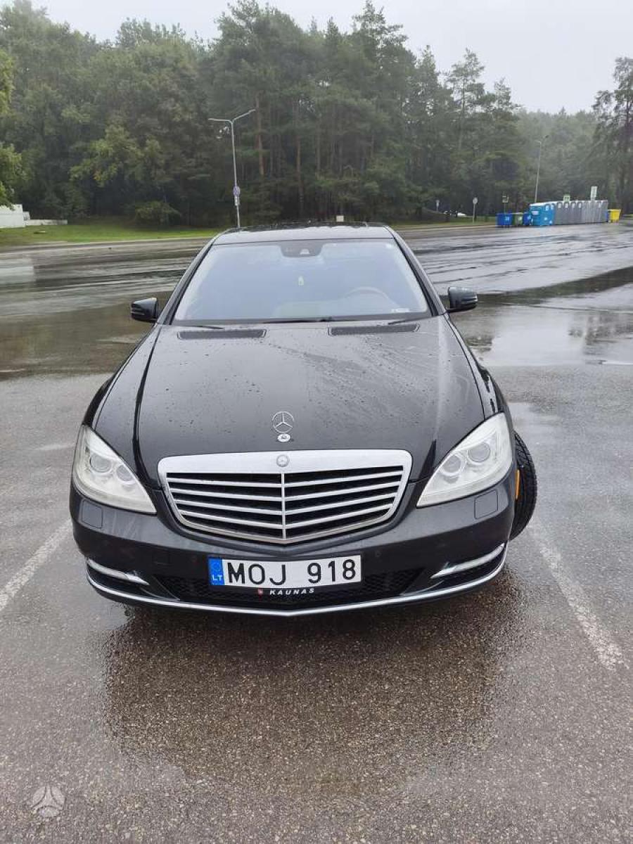 Melns Mercedes-Benz s-550 2012 Kauņa, ar dzinēja tilpumu 4.70 L un nobraukumu 245 tūkst. km par 11000 €, foto 11 vietnē AUTOMOTO.COM.LV