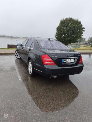 Melns Mercedes-Benz s-550 2012 Kauņa, ar dzinēja tilpumu 4.70 L un nobraukumu 245 tūkst. km par 11000 €, foto 14 vietnē AUTOMOTO.COM.LV