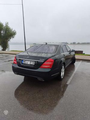 Melns Mercedes-Benz s-550 2012 Kauņa, ar dzinēja tilpumu 4.70 L un nobraukumu 245 tūkst. km par 11000 €, foto 15 vietnē AUTOMOTO.COM.LV