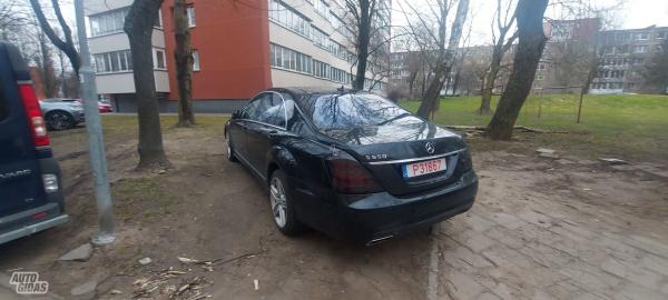 Черный Мерседес С 550 2012 в Клайпеда, объемом двигателя 4.70 л и пробегом 255 тыс. км за 11250 €, фото 9 на AUTOMOTO.COM.LV