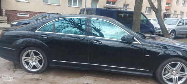 Черный Мерседес С 550 2012 в Клайпеда, объемом двигателя 4.70 л и пробегом 255 тыс. км за 11250 €, фото 11 на AUTOMOTO.COM.LV