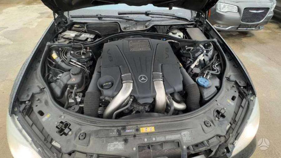 Black Mercedes-Benz s-550 2013 in Siauliai, with an engine capacity of 4.70 L and mileage of 303 thousand km for 7999 €, photo 13 on AUTOMOTO.COM.LV