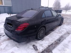 Black Mercedes-Benz s-550 2014 in Avizieniai, with an engine capacity of 4.70 L and mileage of 183 thousand km for 14900 €, photo 6 on AUTOMOTO.COM.LV